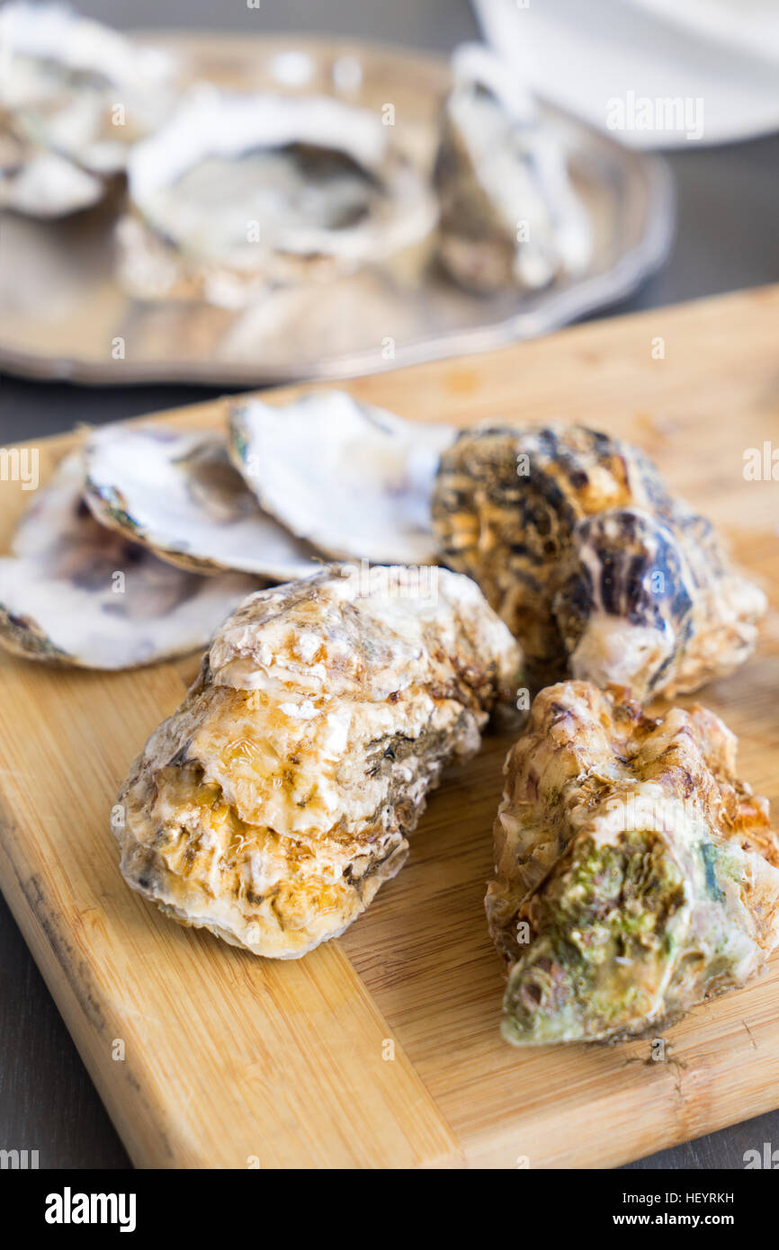 Closed Oyster Shell High Resolution Stock Photography and Images - Alamy