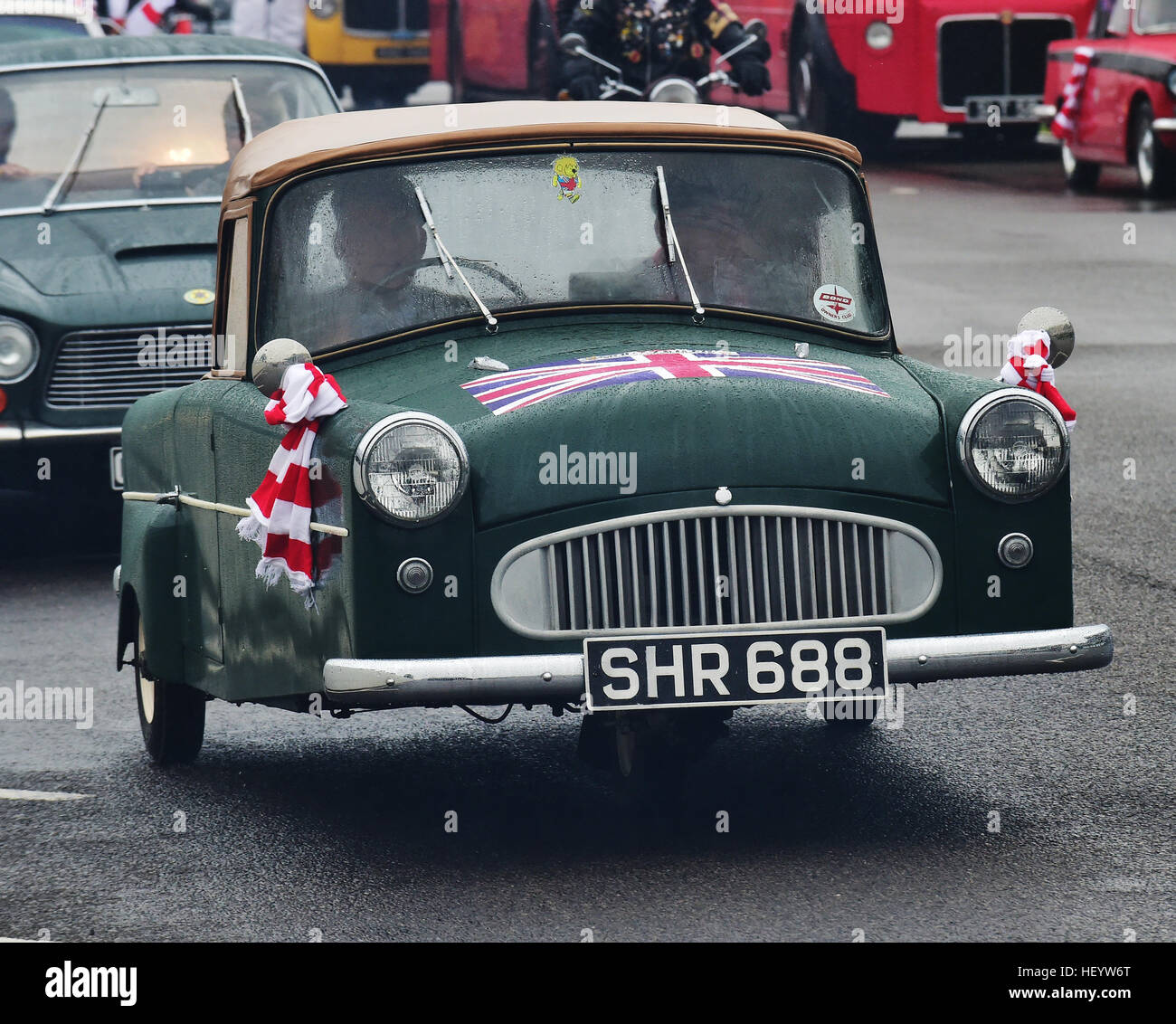 Bond minicar hi-res stock photography and images - Alamy