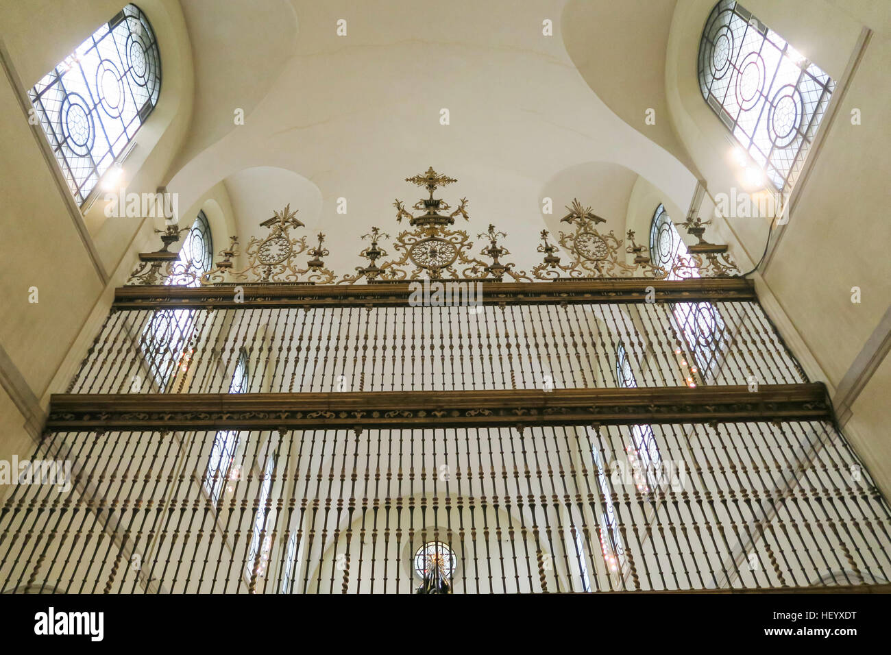 The metropolitan museum of art medieval art hi-res stock photography ...