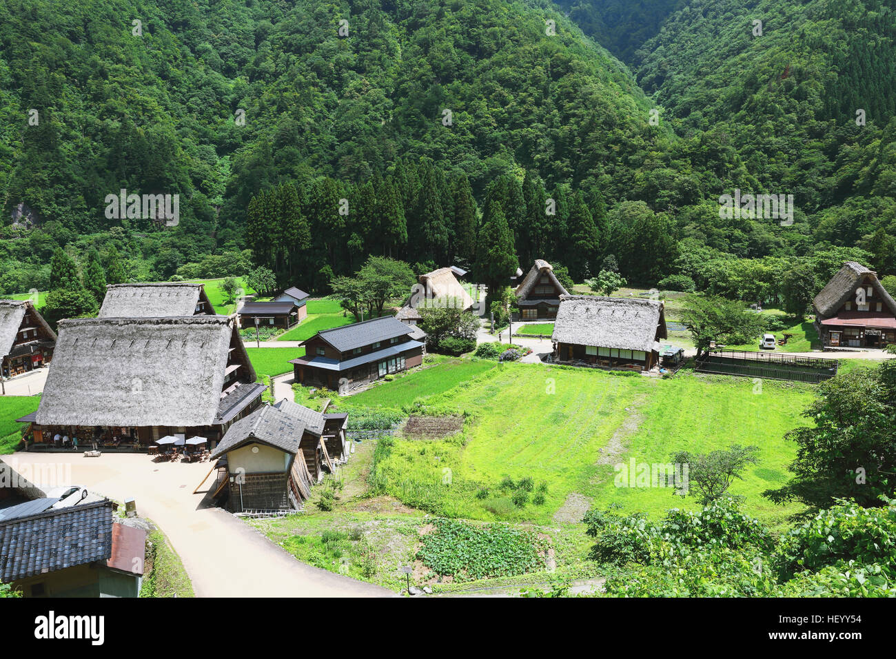 Traditional Japanese village in Gokayama, Toyama Prefecture, Japan ...