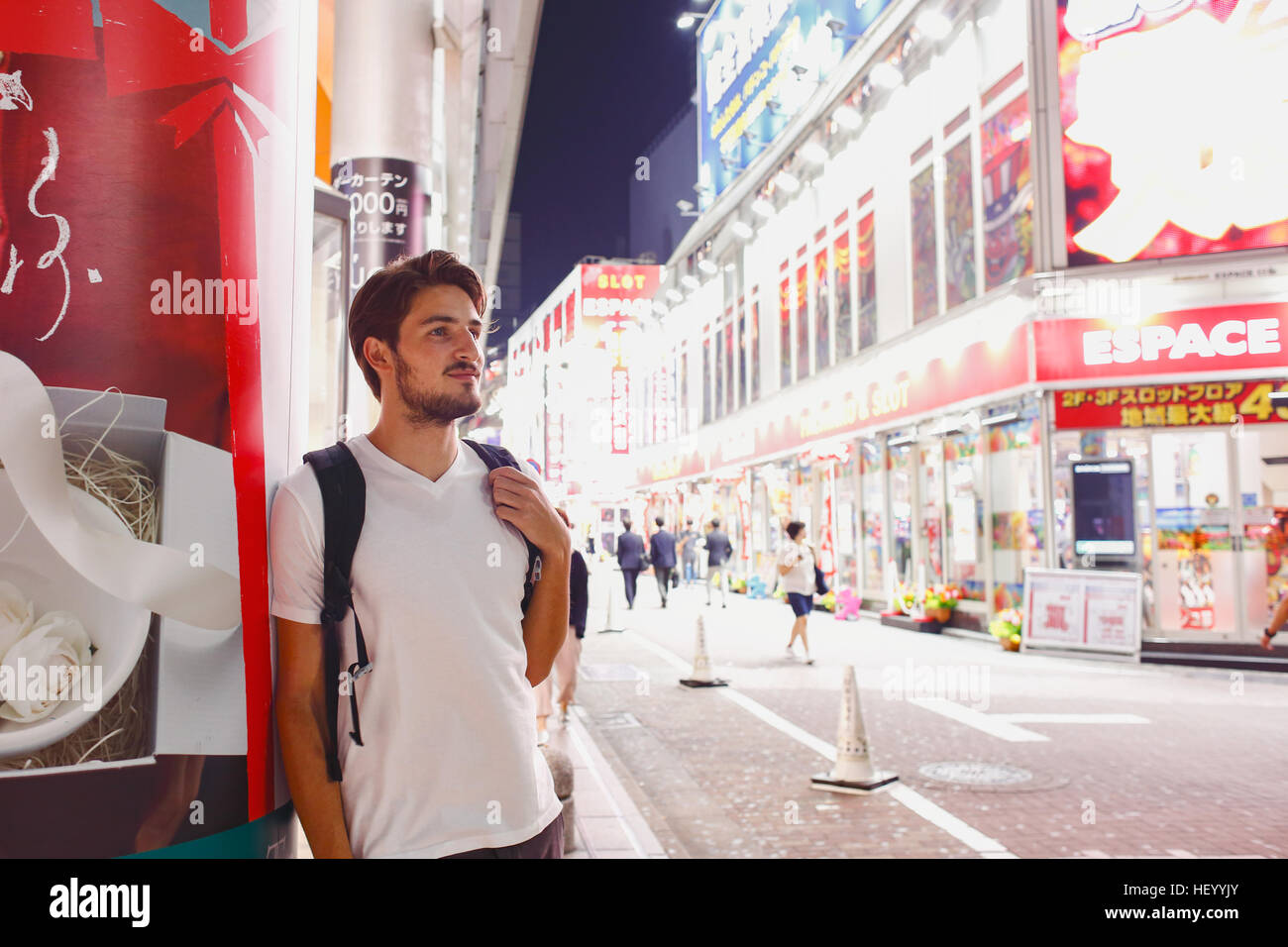 Caucasian man enjoying sightseeing in Tokyo, Japan Stock Photo - Alamy
