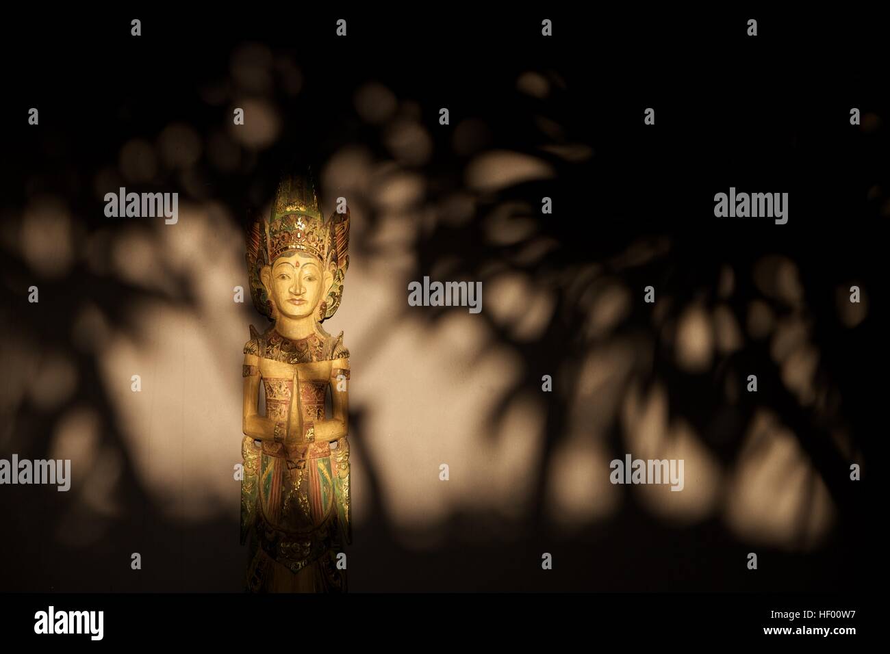 Bali figurine sculpture wooden carving idol decorative paint handmade ...