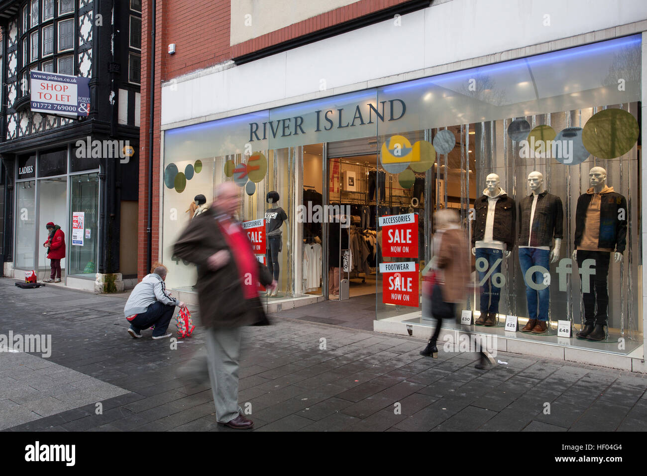River island store window display hi-res stock photography and images ...