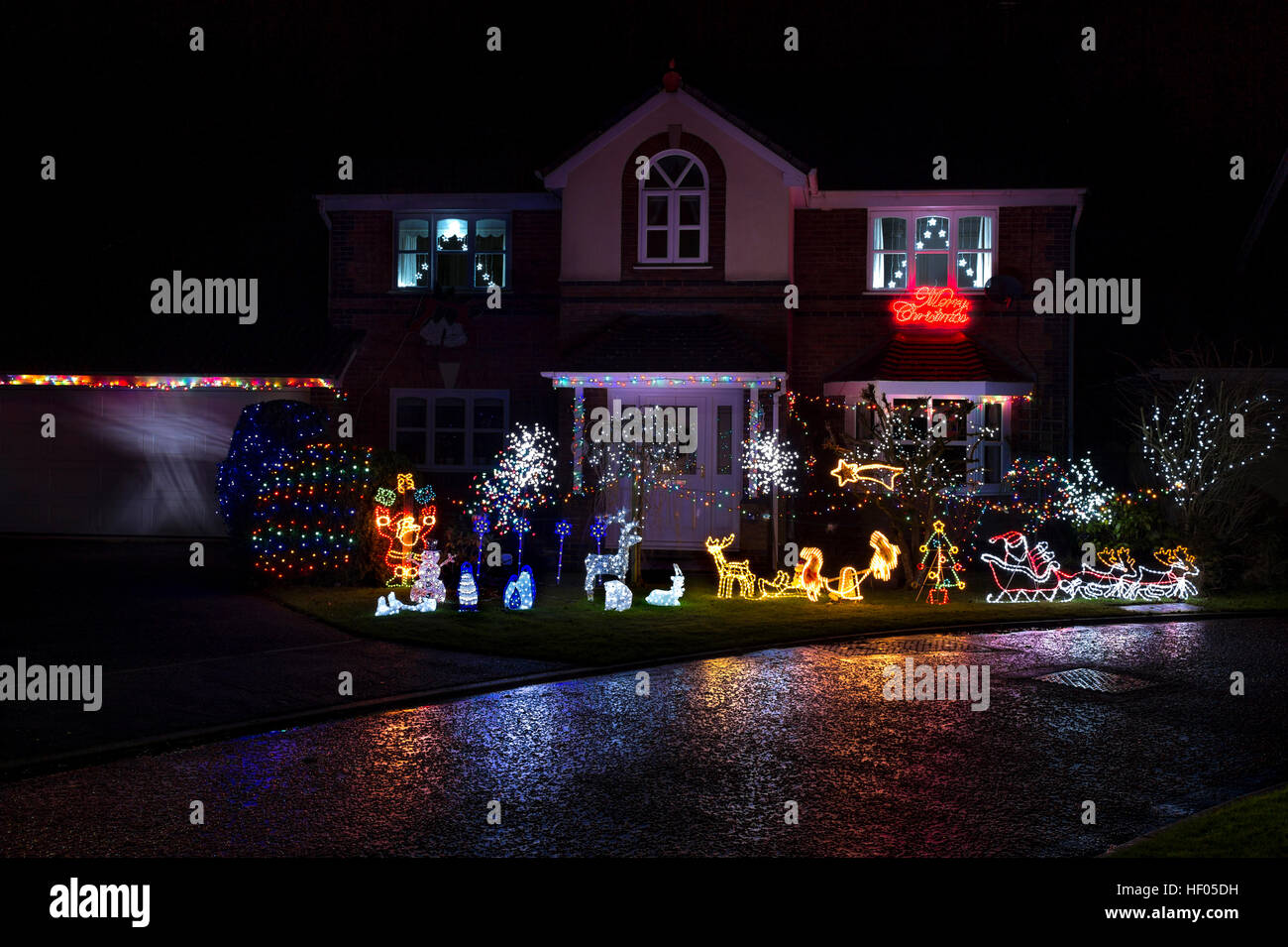 Christmas lights house lancashire hi-res stock photography and images ...