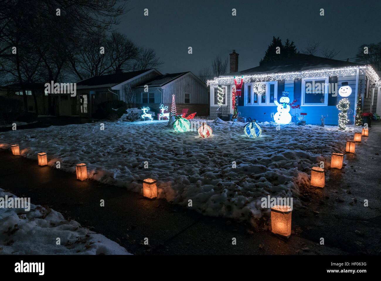 Chicago, USA. 24 December 2016. The annual tradition of lighting ...