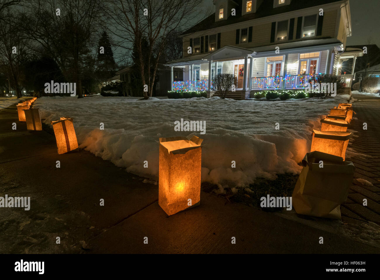 Chicago, USA. 24 December 2016. The annual tradition of lighting ...