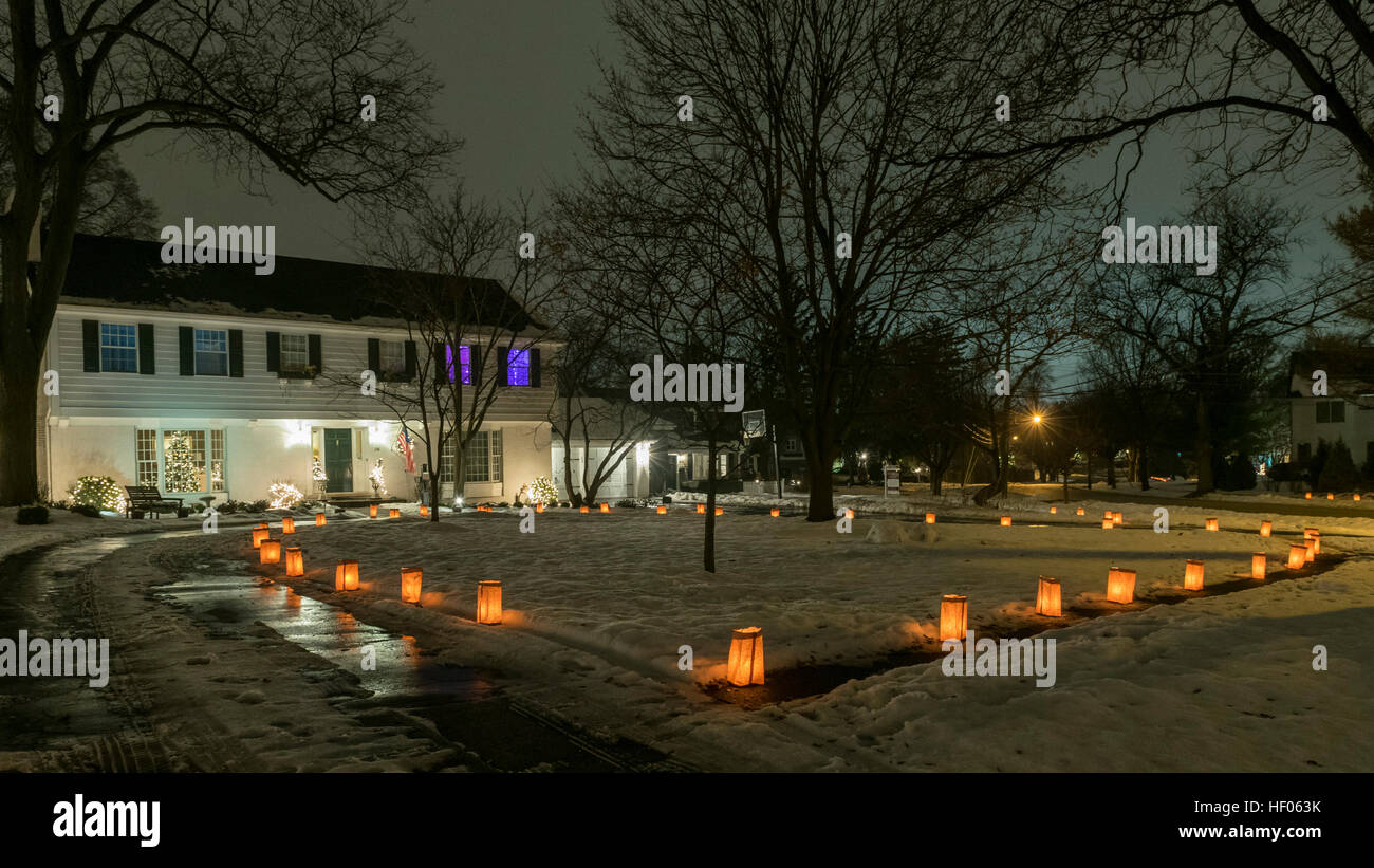 Chicago, USA. 24 December 2016. The annual tradition of lighting ...