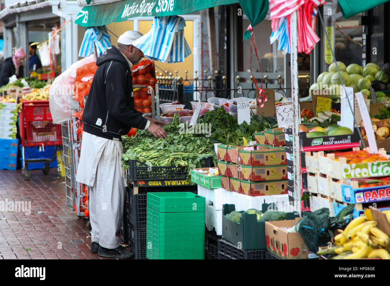 Luton, UK 25 Dec 2016 - Shops are open as normal for business on ...