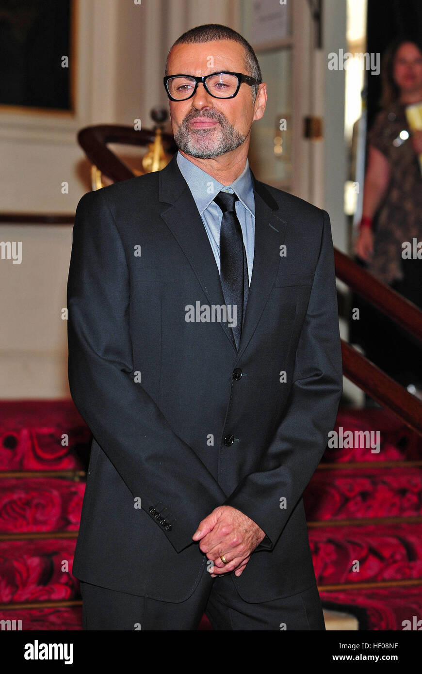 George michael singer 1987 hi-res stock photography and images - Alamy