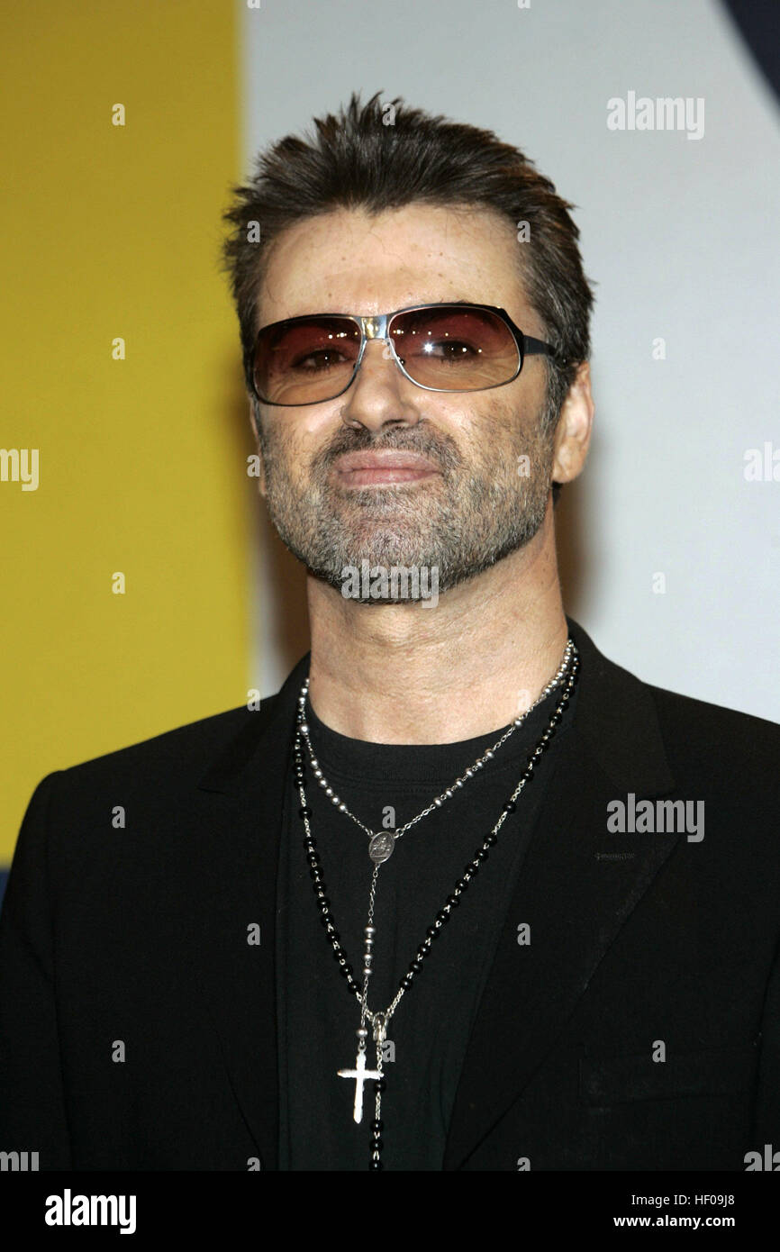 George michael british pop singer hi-res stock photography and images ...