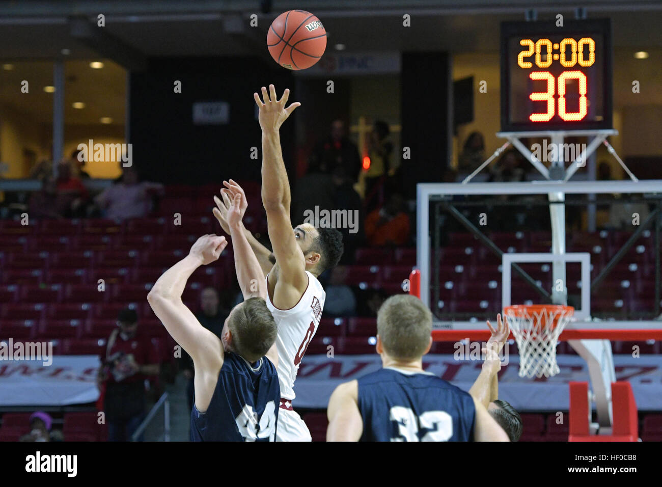 Philadelphia, Pennsylvania, USA. 22nd Dec, 2016. Temple Owls forward ...
