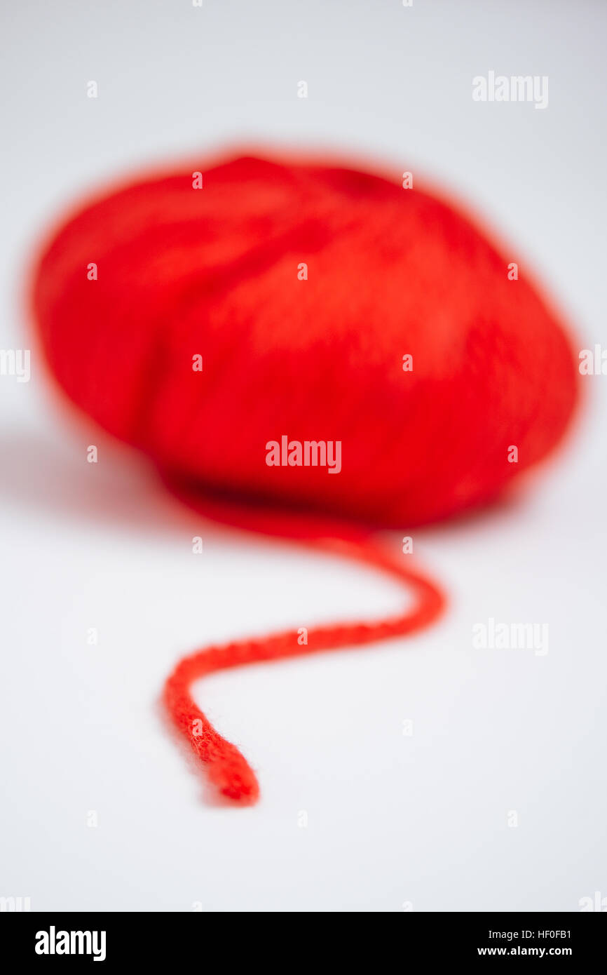 Oberursel, Germany. 25th Nov, 2016. Symbolic picture of a red thread ...