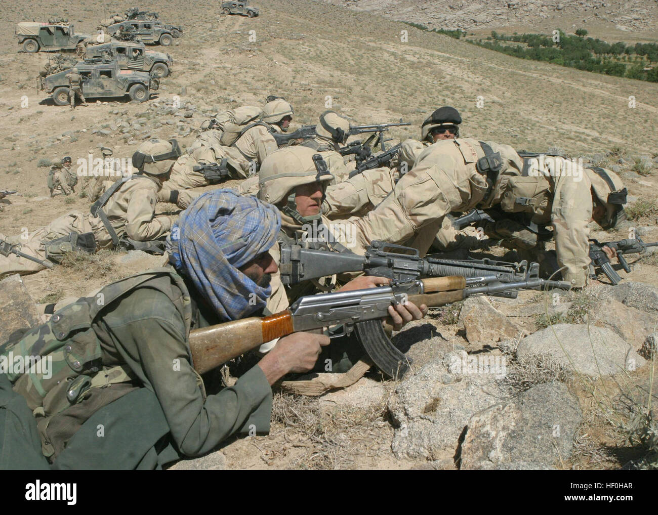 U.S. Marines with Battalion Landing Team, 1st Battalion, 6th Marines ...