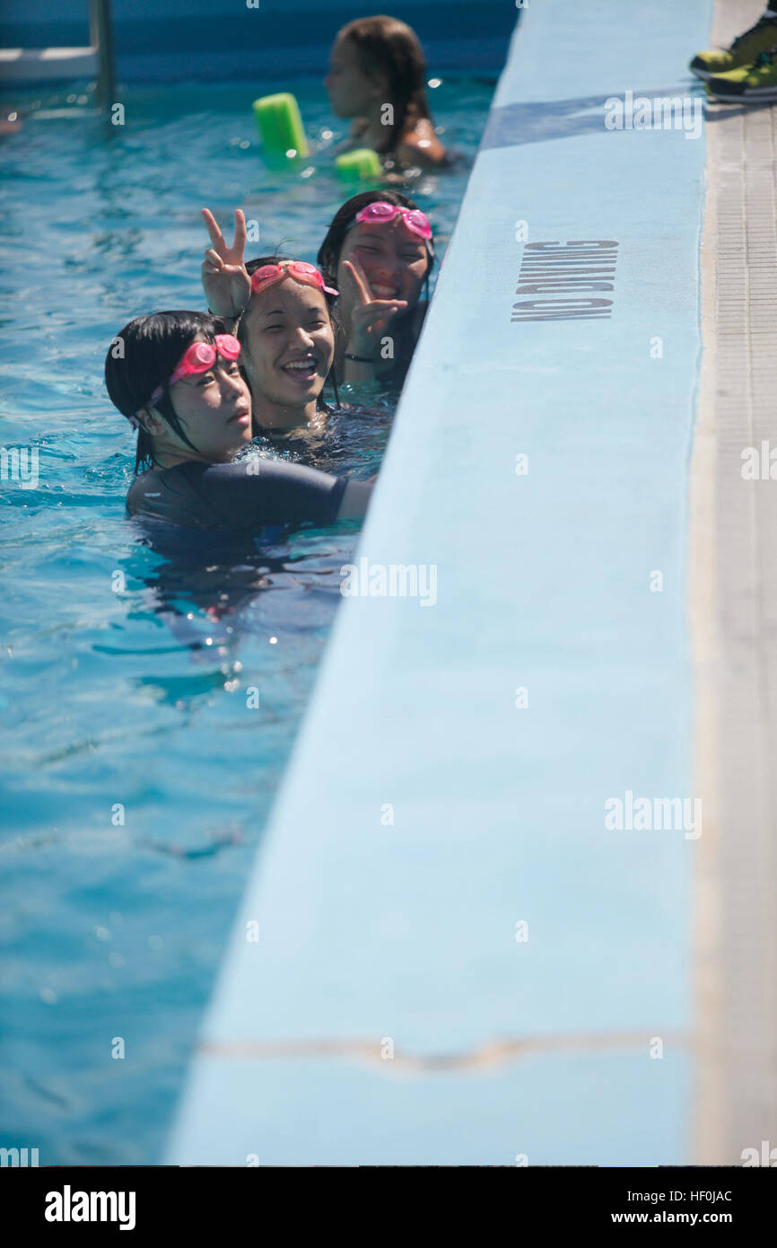 Swimming pool japan school hi-res stock photography and images - Alamy