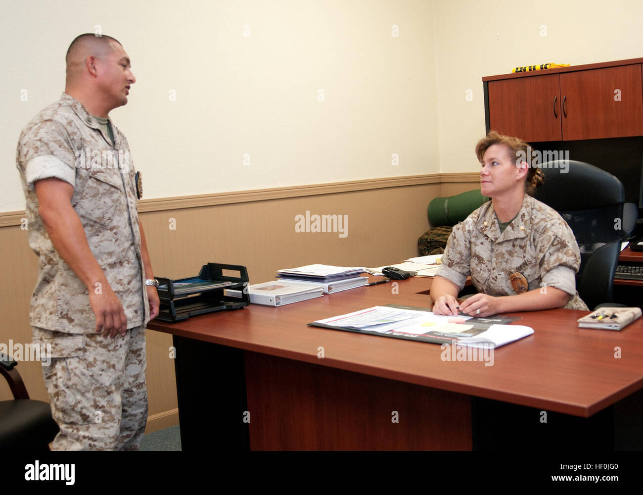 Lieutenant col commanding officer marine hi-res stock photography and ...