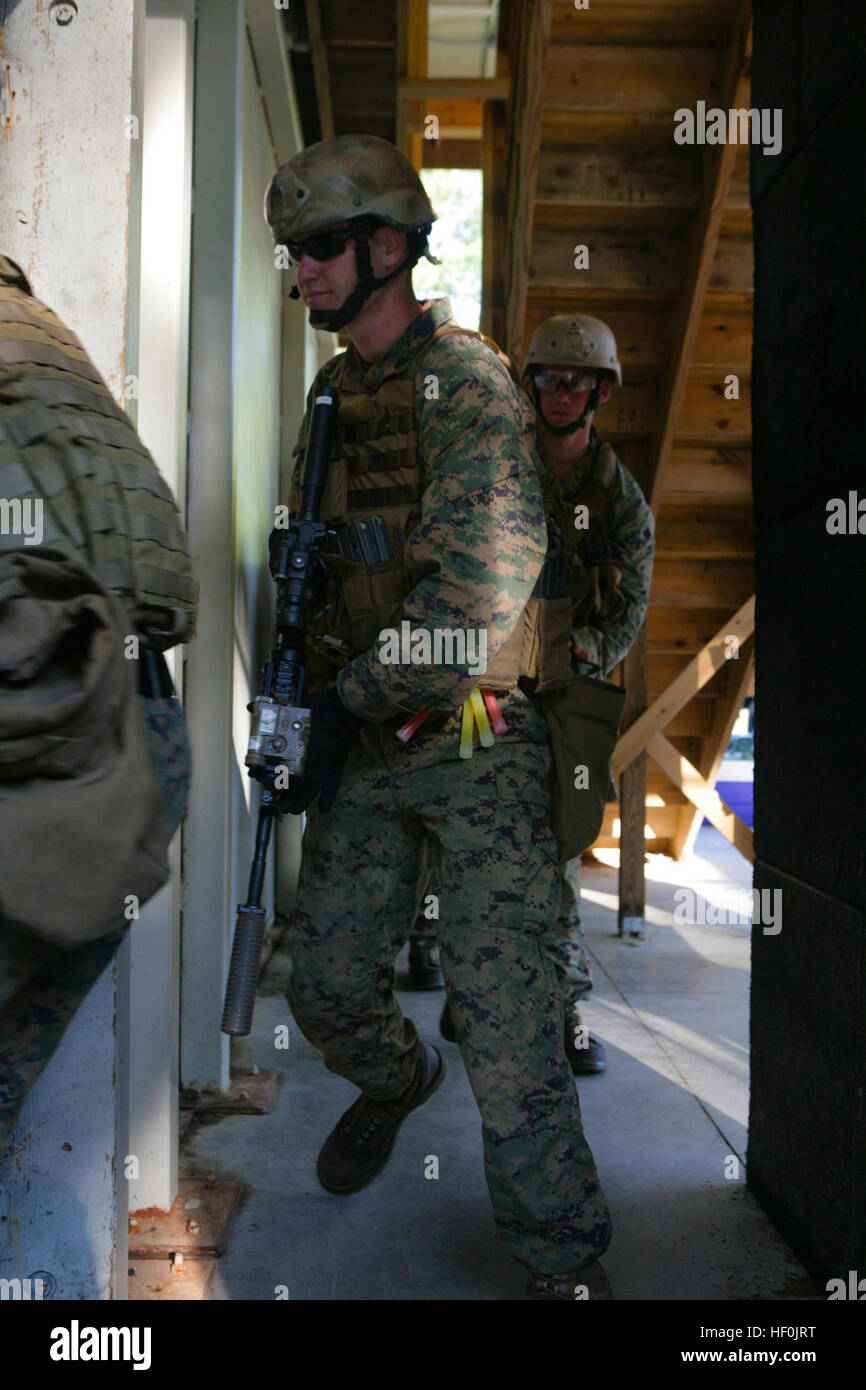 U. S. Marines with 1st Platoon, Charlie Company, 2D Reconnaissance ...