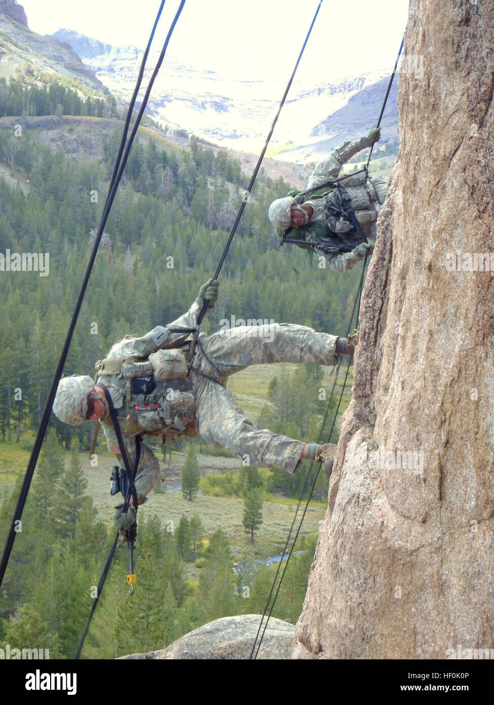 1st infantry divisionassault climbers training hi-res stock photography ...
