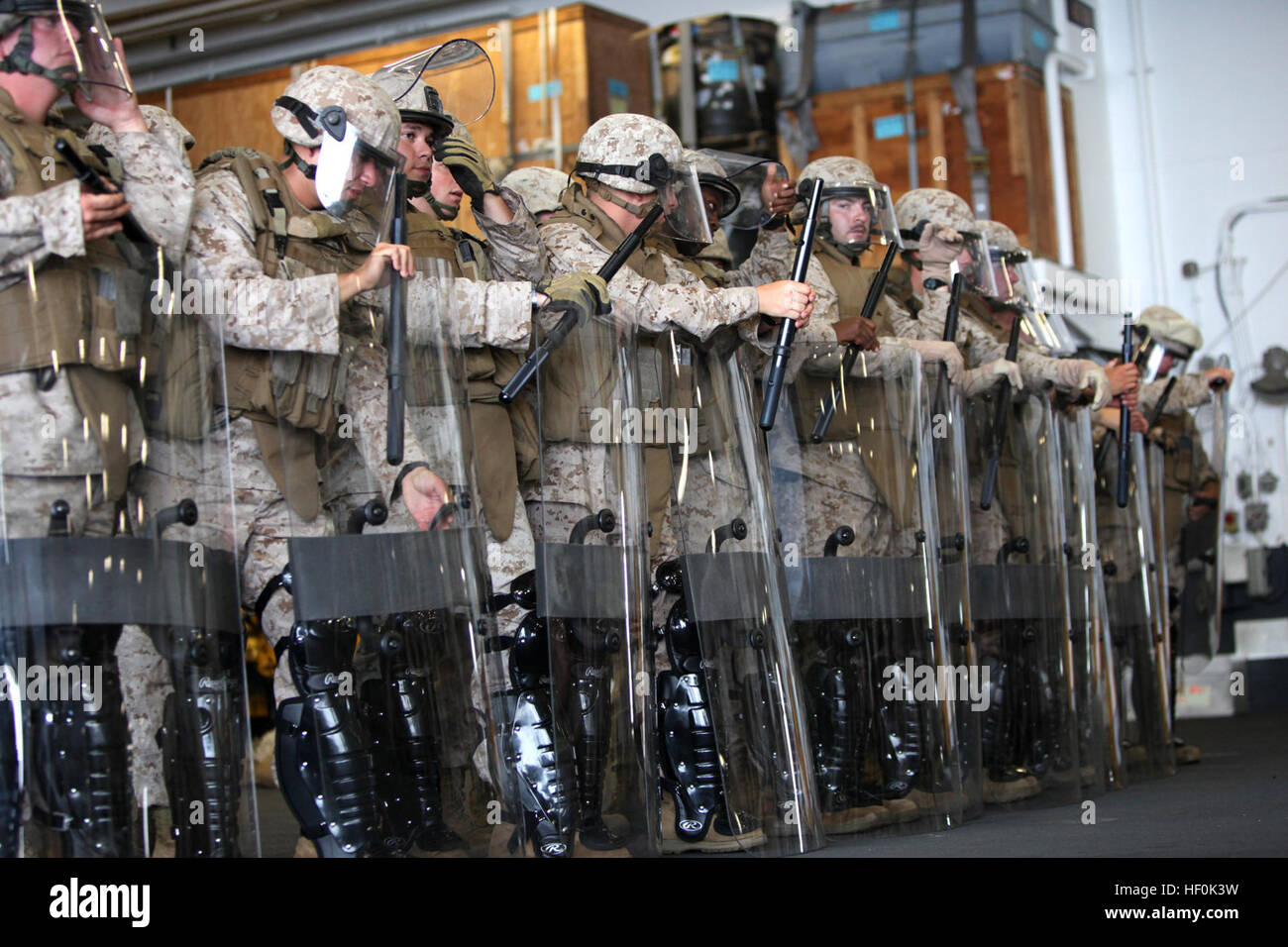 Marines with Military Police Company, Combat Logistics Regiment 17 ...