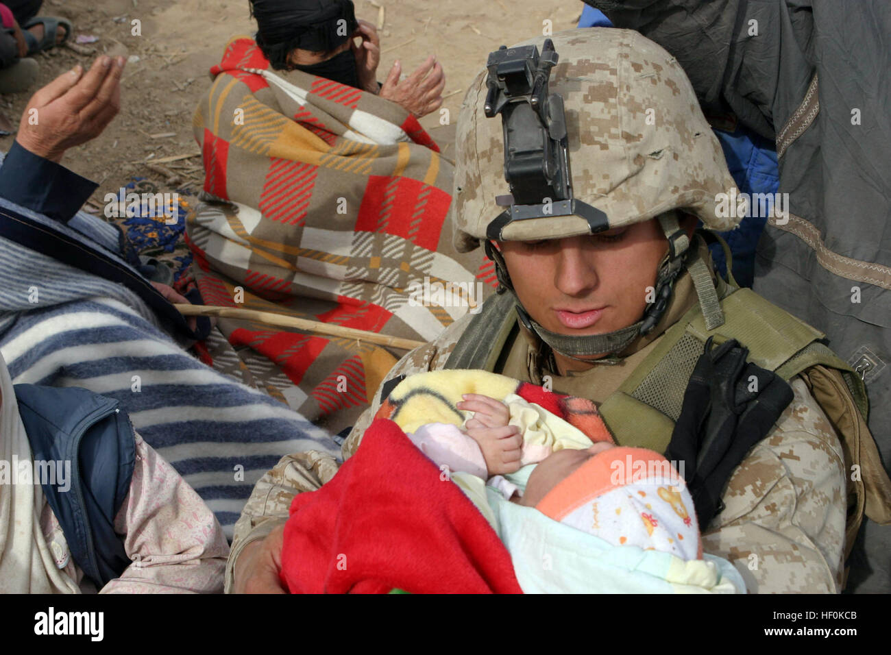 041206-M-8205V-106 Fallujah, Iraq (Dec. 6, 2004) - Hospital Corpsman ...