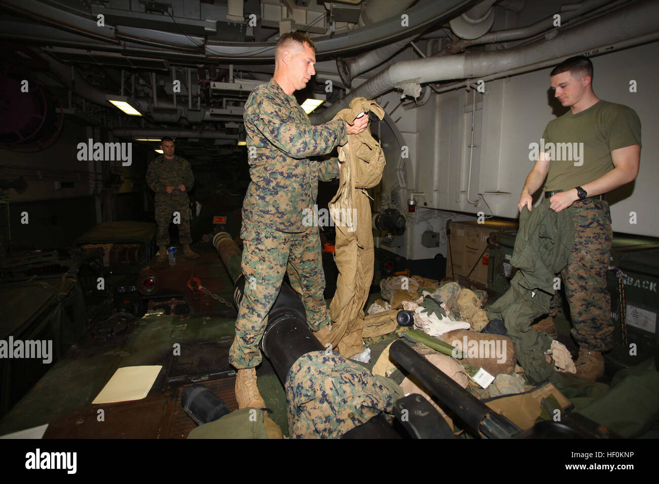 Marines with Tank Platoon, Weapons Company, Battalion Landing Team 1st ...