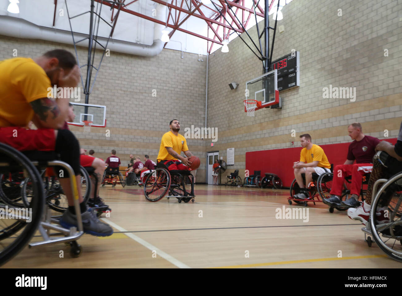 Veterans marines practice track hi-res stock photography and images - Alamy