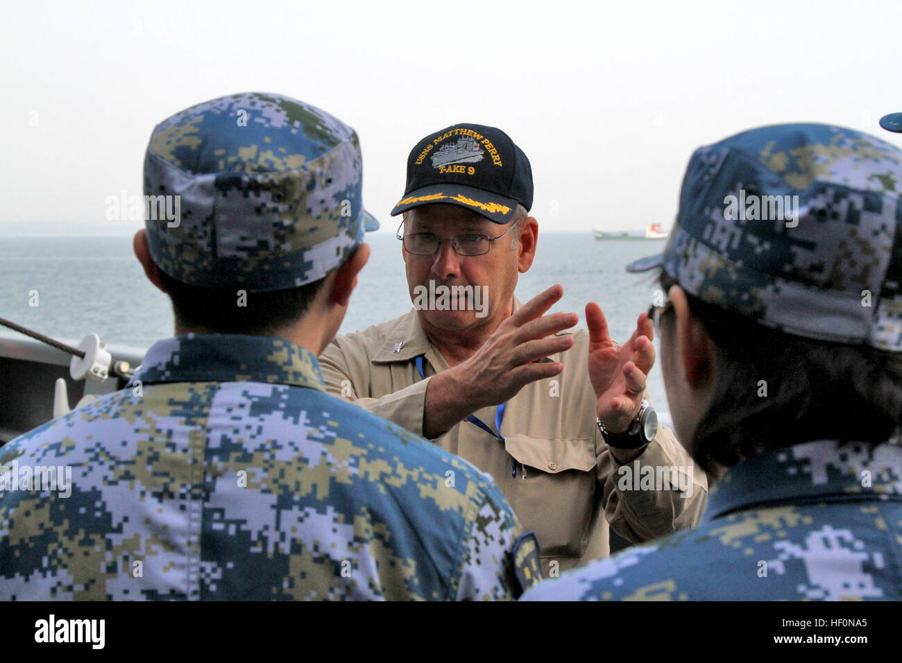 Usns mathew perry hi-res stock photography and images - Alamy