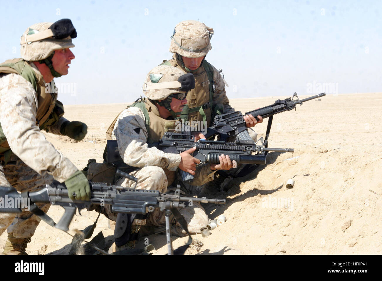 UDAIRI RANGE, Kuwait (Feb. 18, 2005) -- Marines with A Co., Battalion ...