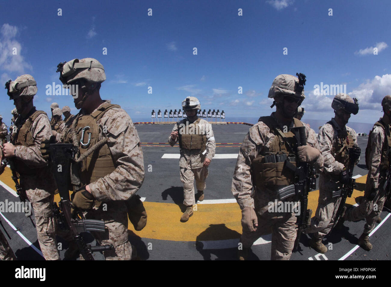 Marines with Weapons Company, Battalion Landing Team, 1st Battalion ...