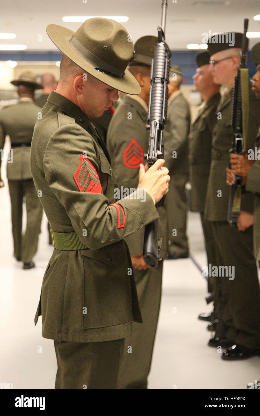 Marine recruits mcrd parris hi-res stock photography and images - Alamy