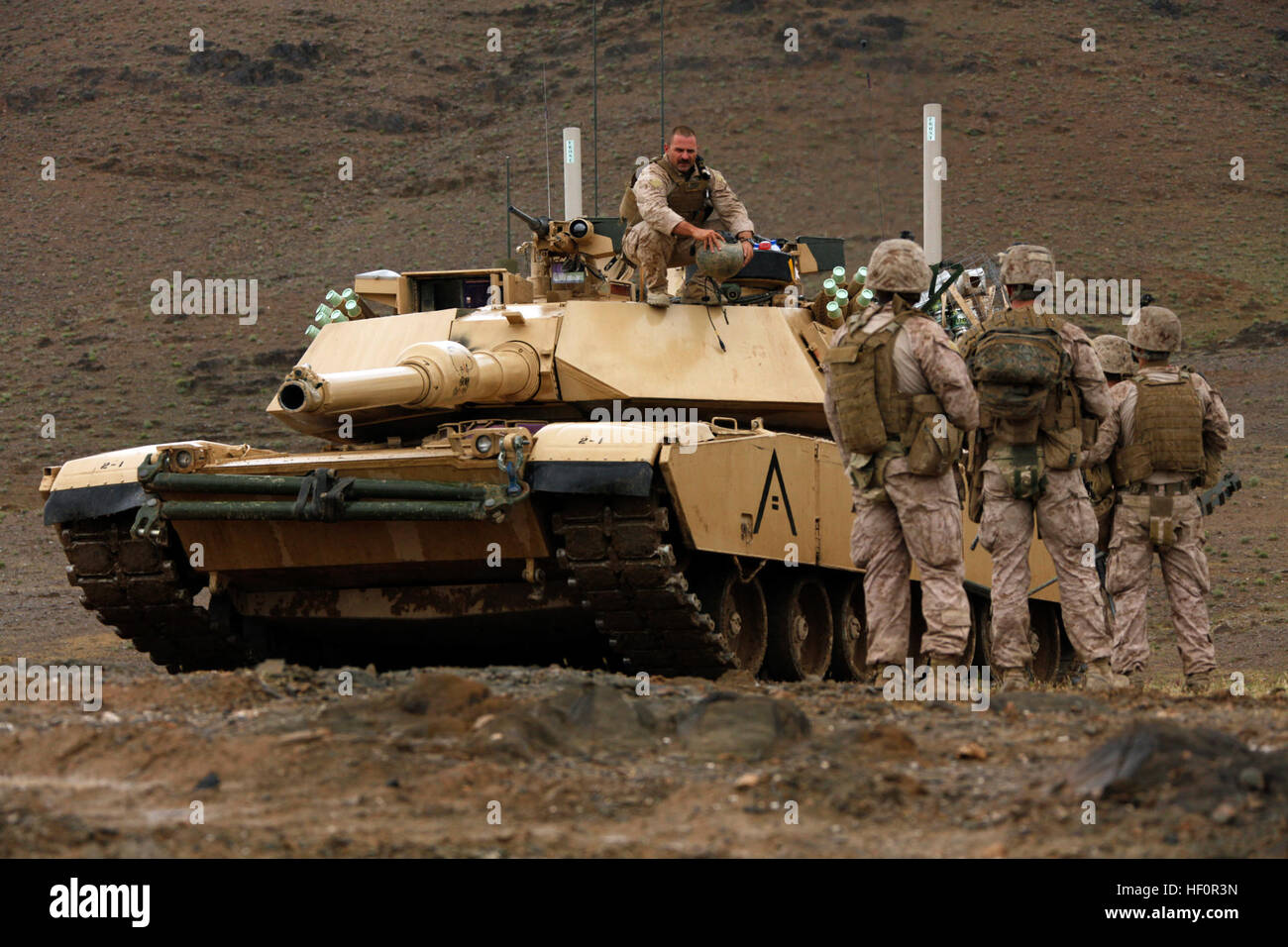 U.S. Marines with Charlie Company, 1st Battalion, 8th Marine Regiment ...