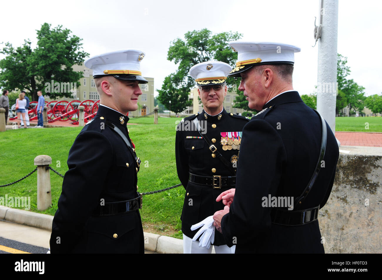 Assistant Commandant of the Marine Corps Gen Joseph F. Dunford visits ...