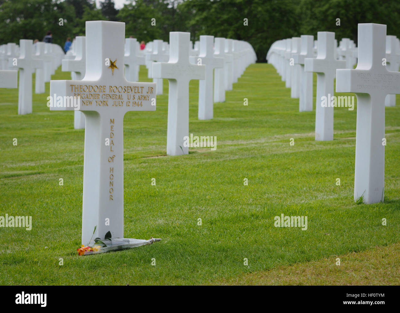 Brig. Gen. Theodore Roosevelt Jr.'s burial spot rests at the Normandy ...