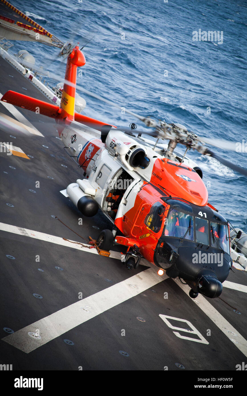 Servicemembers from Amphibious Squadron Three (PHIBRON-3) and the 15th ...