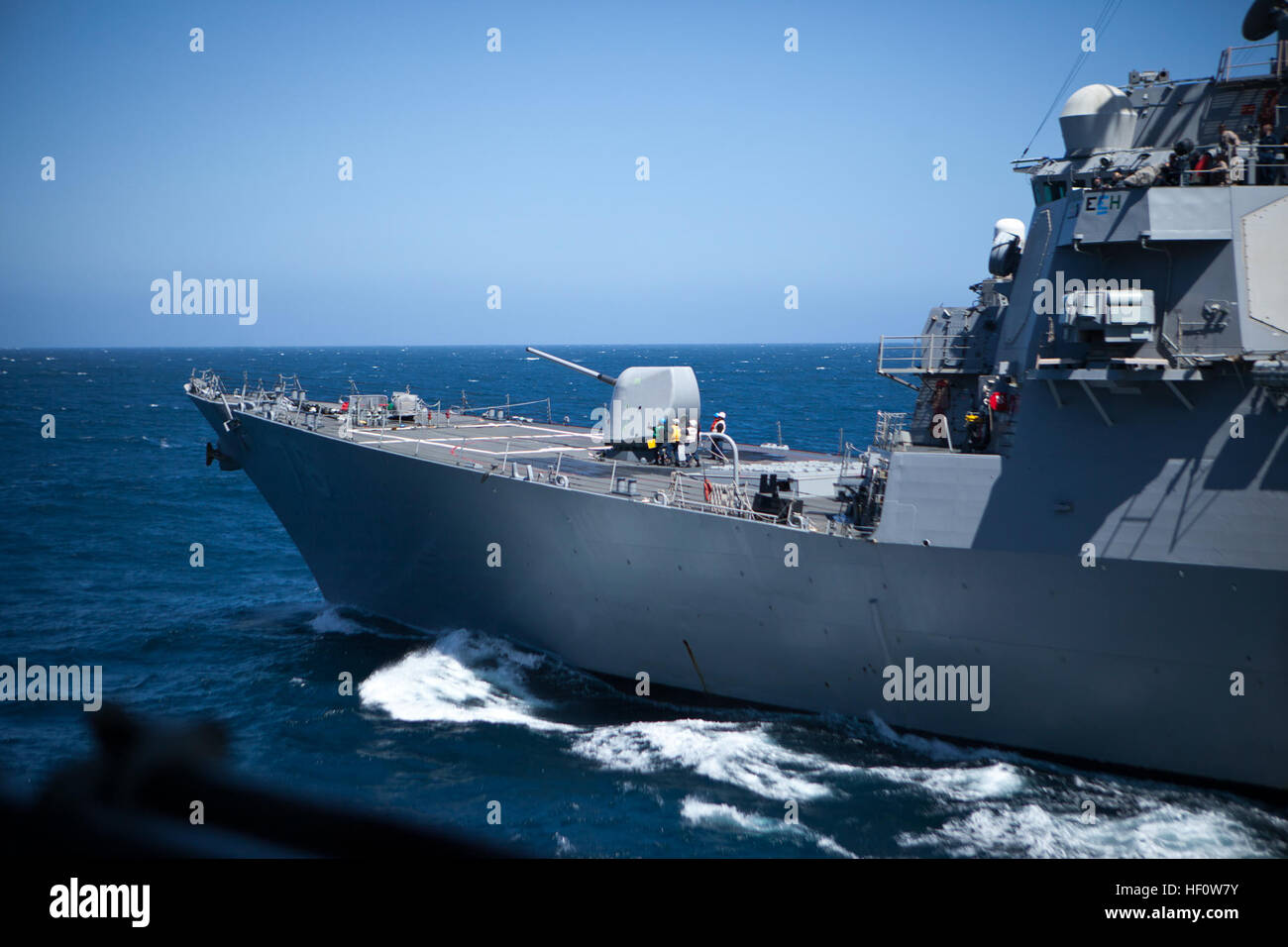 The USS Harris conducted a ship-to-ship refueling operation with USS ...