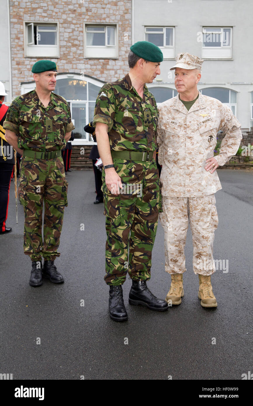 Commando training centre lympstone hi-res stock photography and images ...