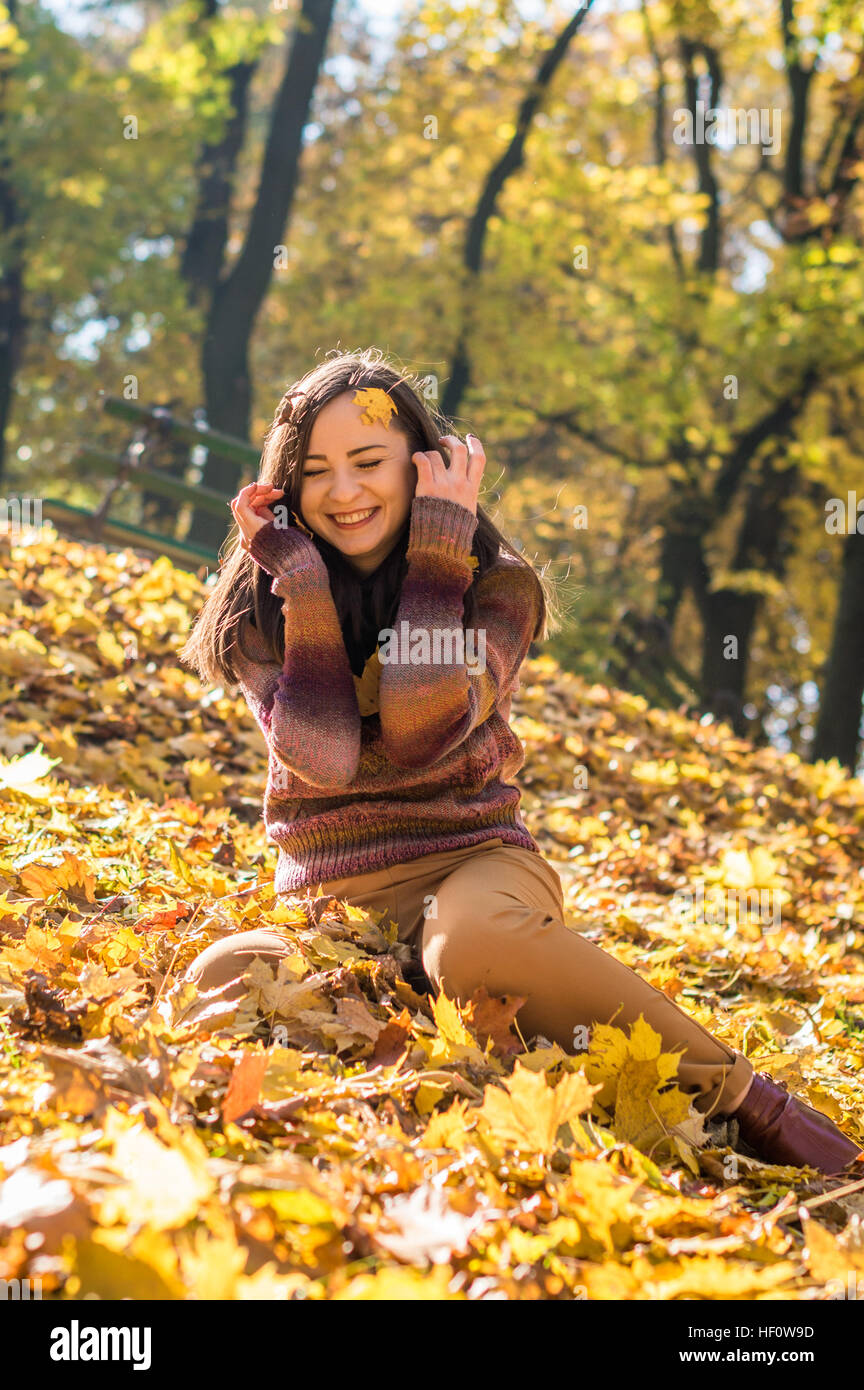 beautiful girl in autumn Park Stock Photo - Alamy