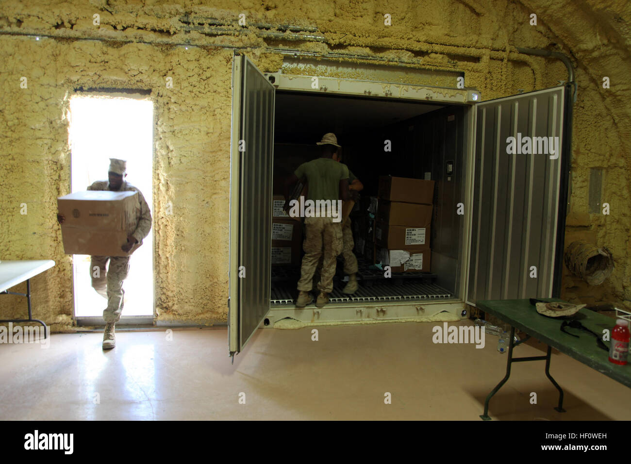 Unitized box hi-res stock photography and images - Alamy