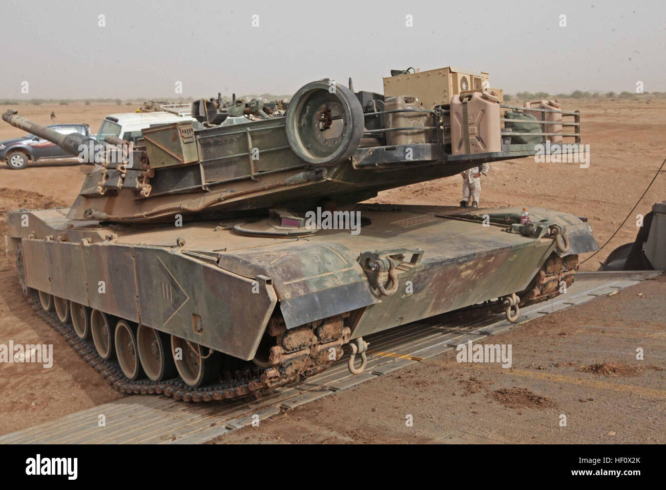 Marines with the tank platoon for Battalion Landing Team, 1st Battalion ...