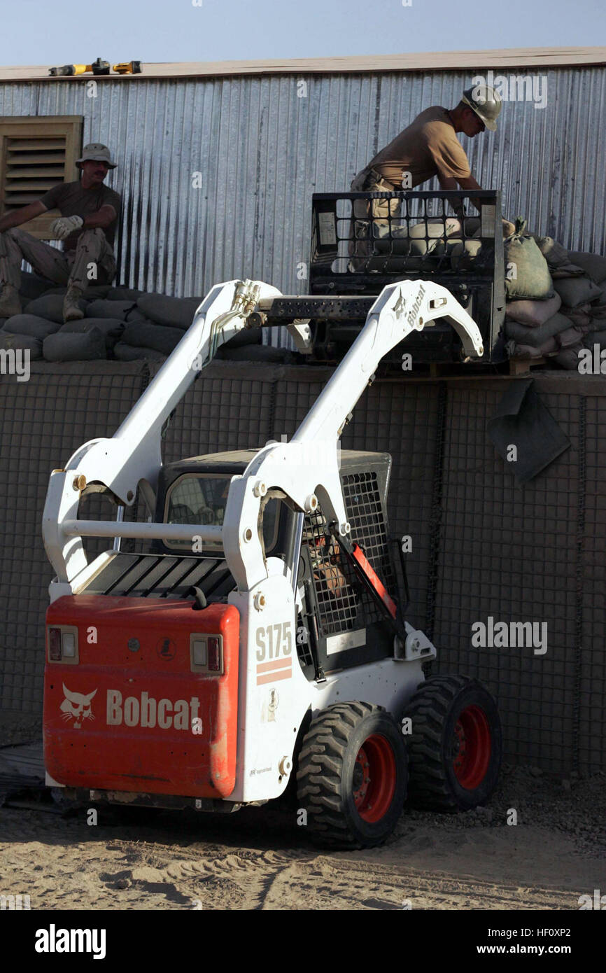 Bobcat battalion hi-res stock photography and images - Alamy