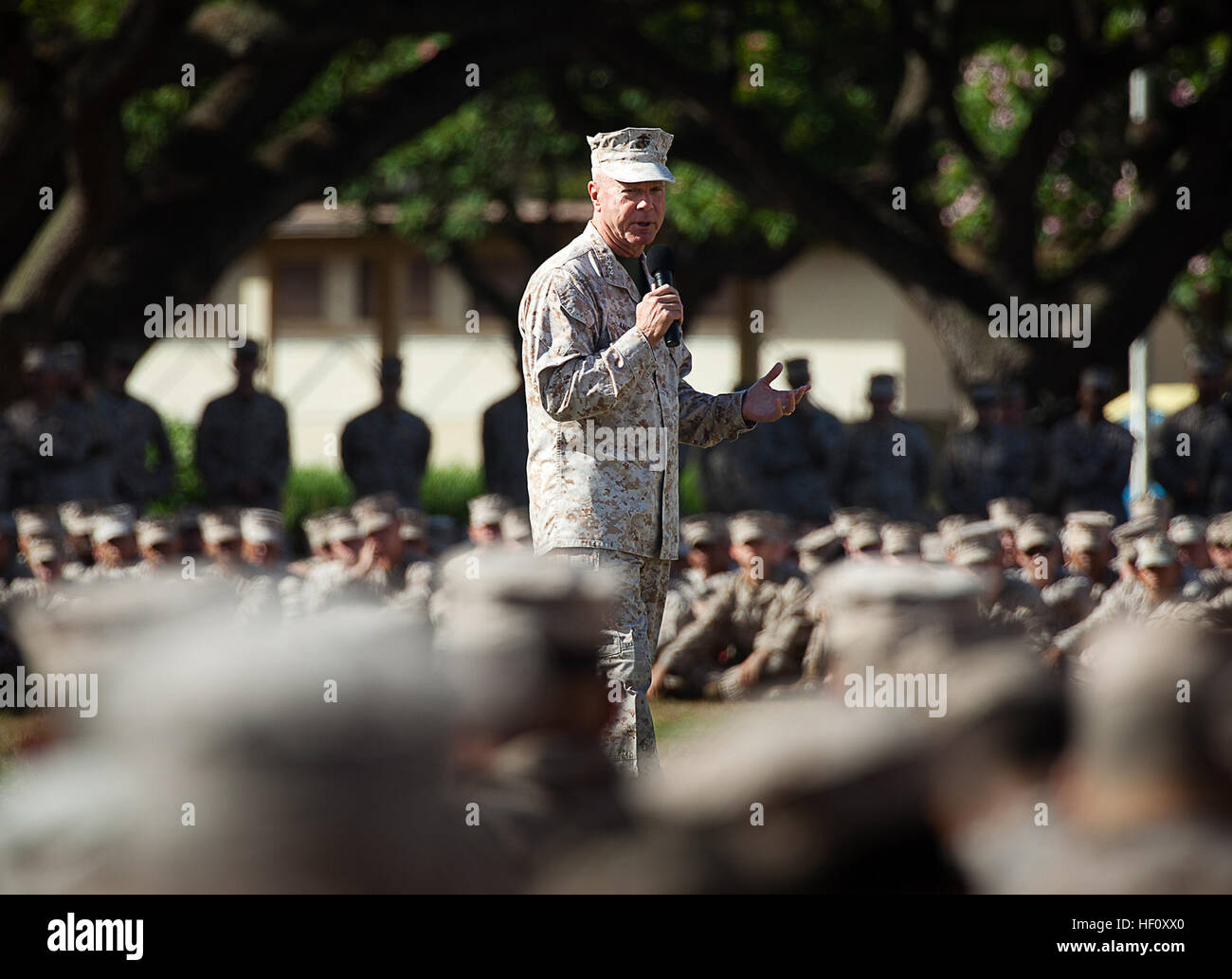 U.S. Marine Gen. James Amos, the 35th Commandant of the Marine Corps ...