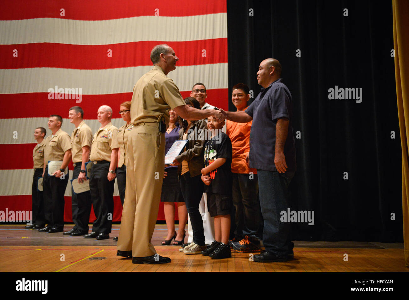 Chief of Naval Operations (CNO) Adm. Jonathan Greenert invites family ...