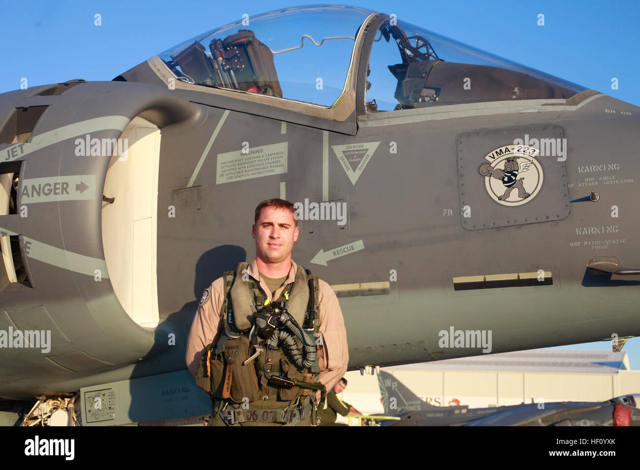 Av 8b harrier pilot with marine attack squadron 223 hi-res stock ...
