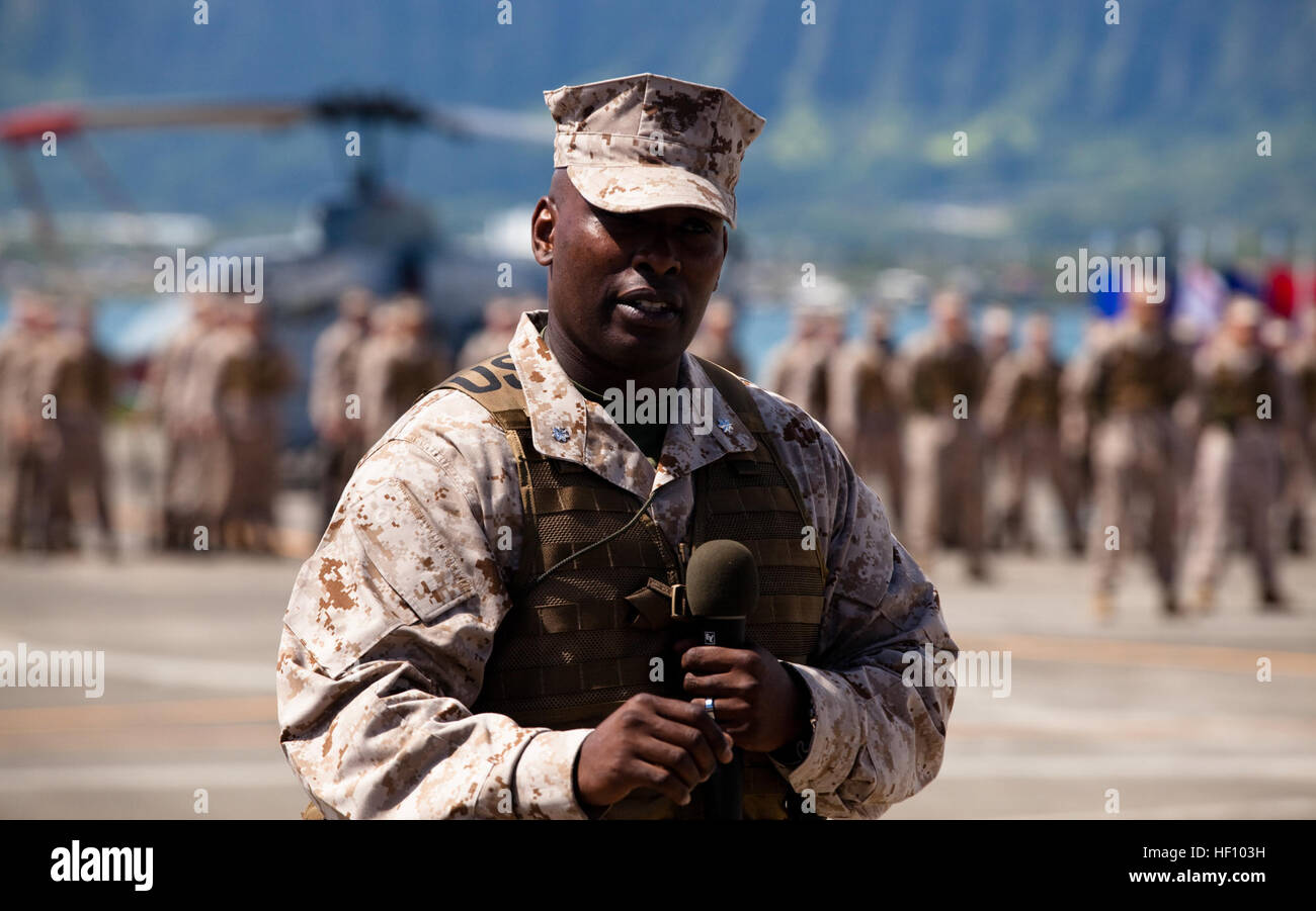 Lt col victor maduka commanding hi-res stock photography and images - Alamy