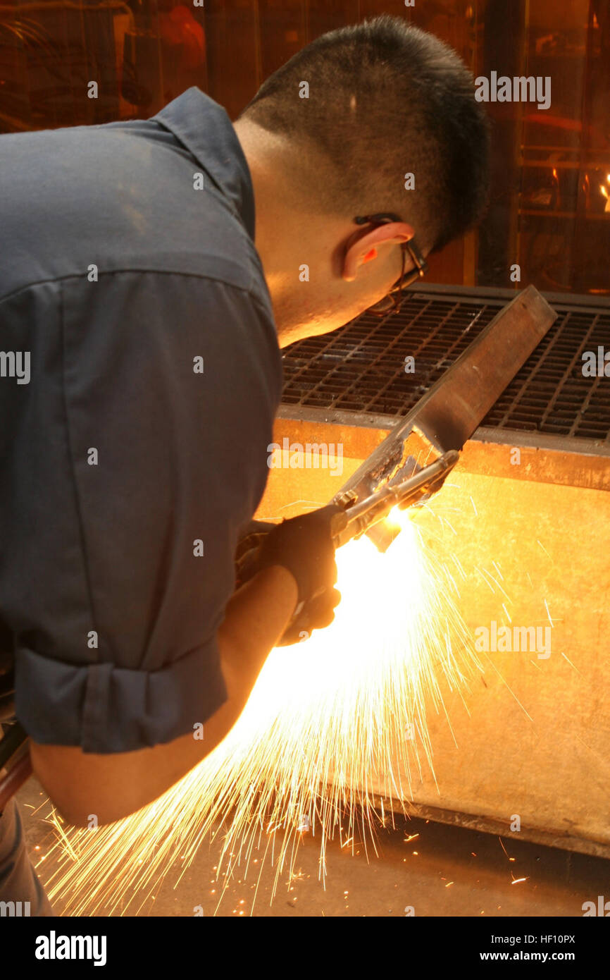 Broken torch hi-res stock photography and images - Alamy