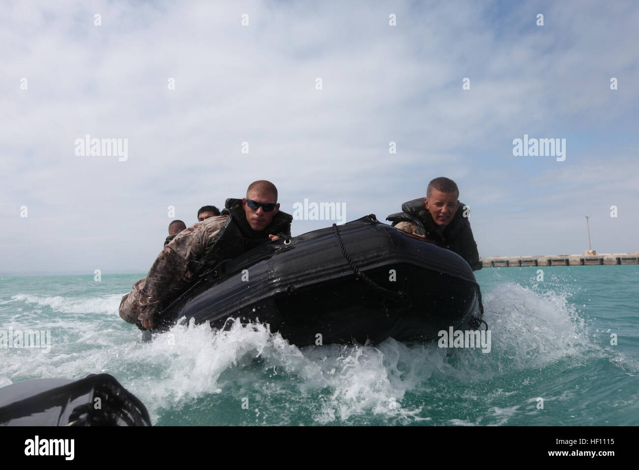Company A Marines conduct combat rubber reconnaissance craft training ...