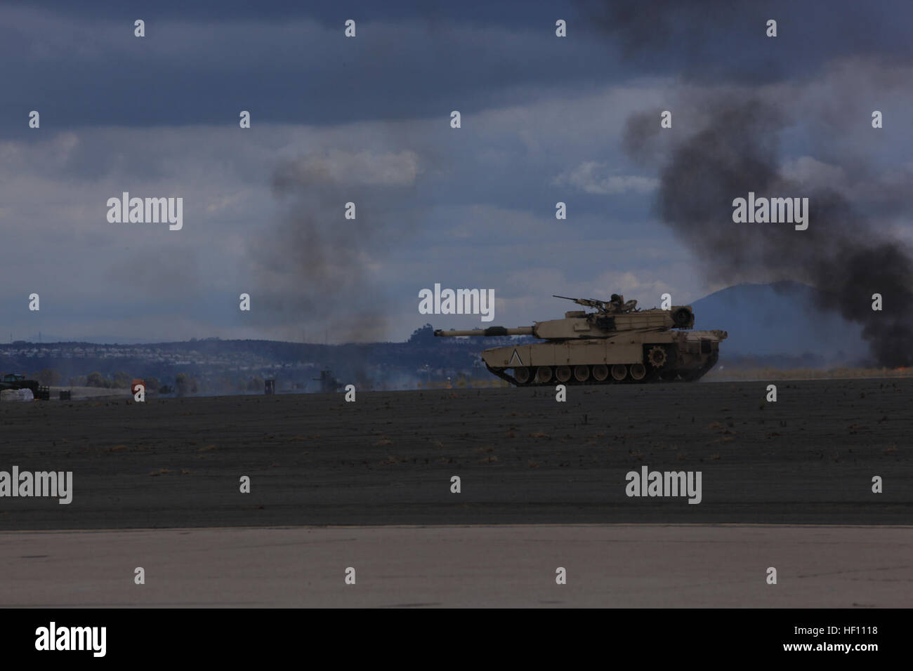 M1a1 abrams tank drives hi-res stock photography and images - Alamy