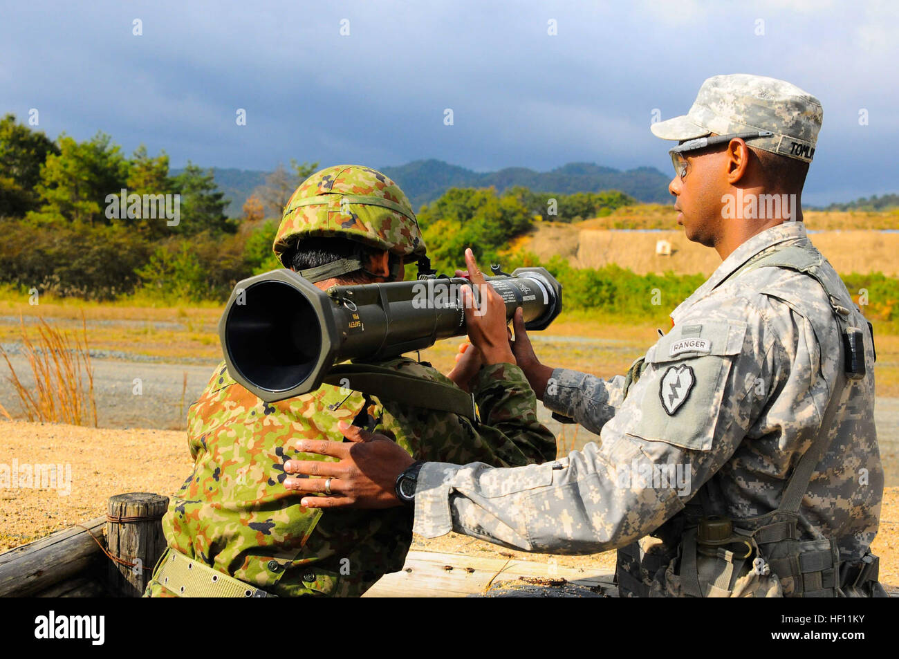U s army sergeant ground guides hi-res stock photography and images - Alamy