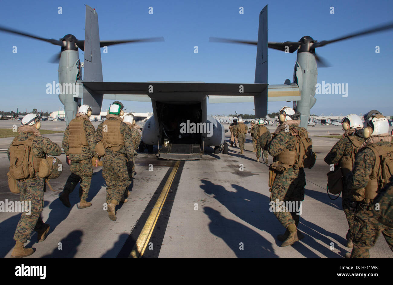 Marines assigned to 26th Marine Expeditionary Unit (MEU) command ...
