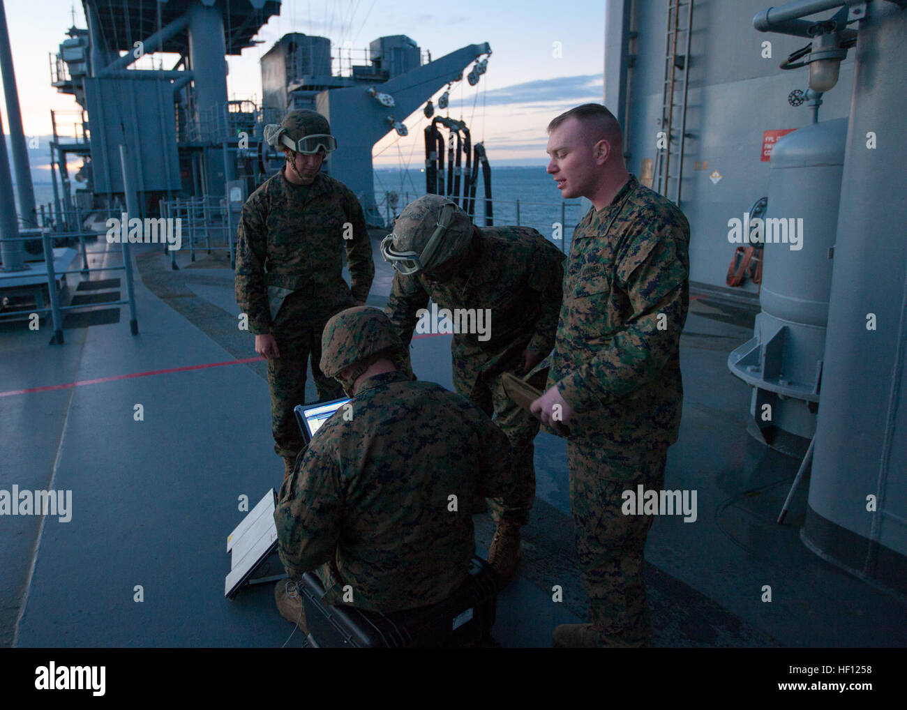 26th Marine Expeditionary Unit Marines conduct communication equipment ...