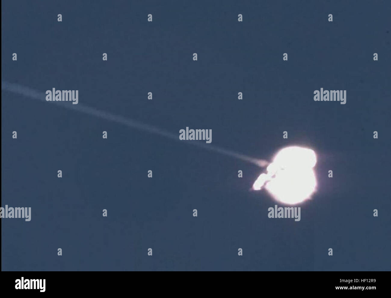 Nov. 20, 2012 - David's Sling Weapons System Stunner Missile intercepts ...